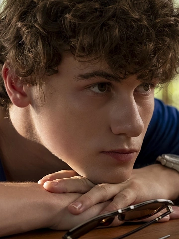 Lochlan Ratliff | The White Lotus Wiki | Fandom