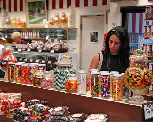 Town Square; District 1 | The world of panem/ hunger games Wiki | Fandom