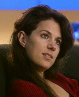 Lise Mayer | The young ones Wiki | Fandom