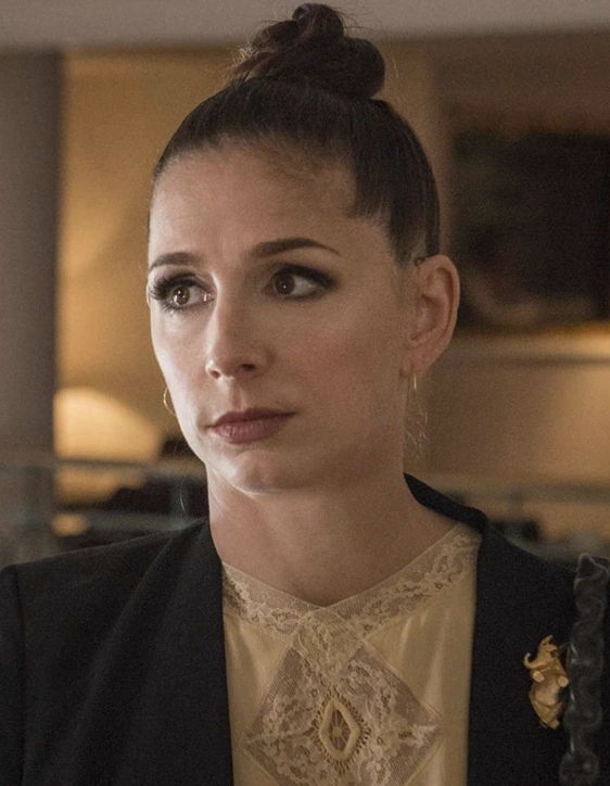 Kate Bailey | This Close Wiki | Fandom