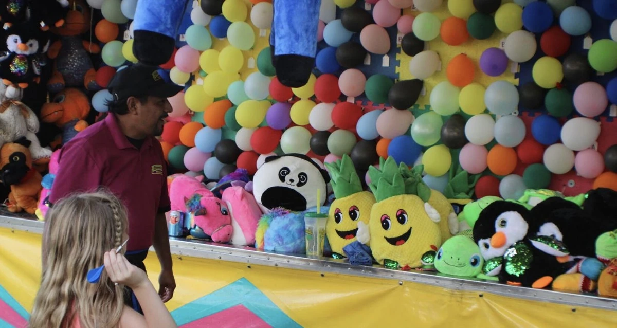 This is Daniel Cook./Gallery/Clowning/Still more balloons (part 2 ...
