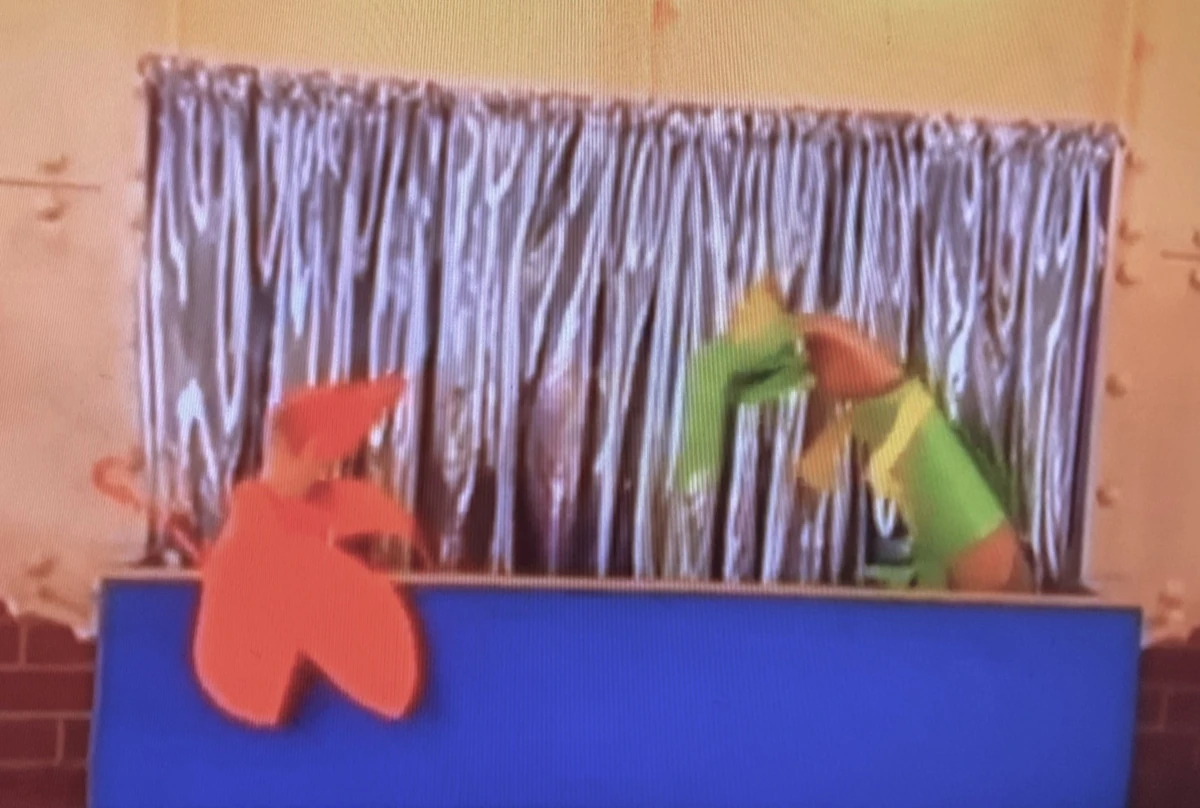 This is Daniel Cook./Gallery/Making a puppet/Putting on a puppet show ...