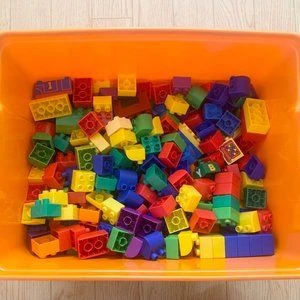 This is Scarlett and Isaiah./Gallery/Exploring a museum/Building a ...