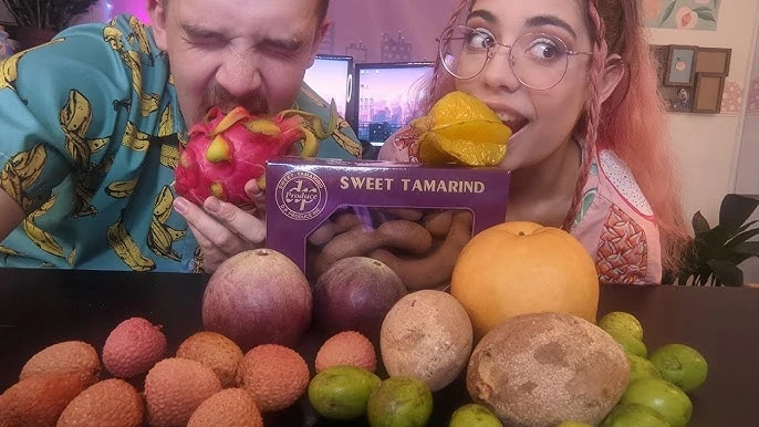 This is Daniel Cook./Gallery/Tasting new fruits | This is Kids Wiki ...