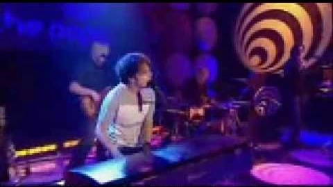 04 December 2005 | A Pop Culture Scrapbook | Fandom