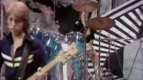 10 June 1976 | A Pop Culture Scrapbook | Fandom