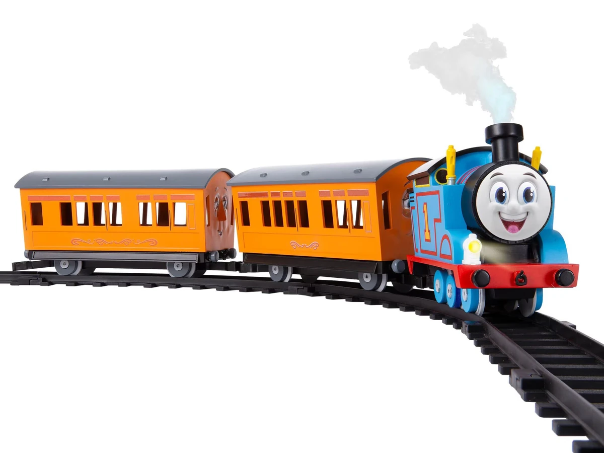 Thomas and Friends Battery Operated O-Gauge Train Set | Thomas the Tank ...