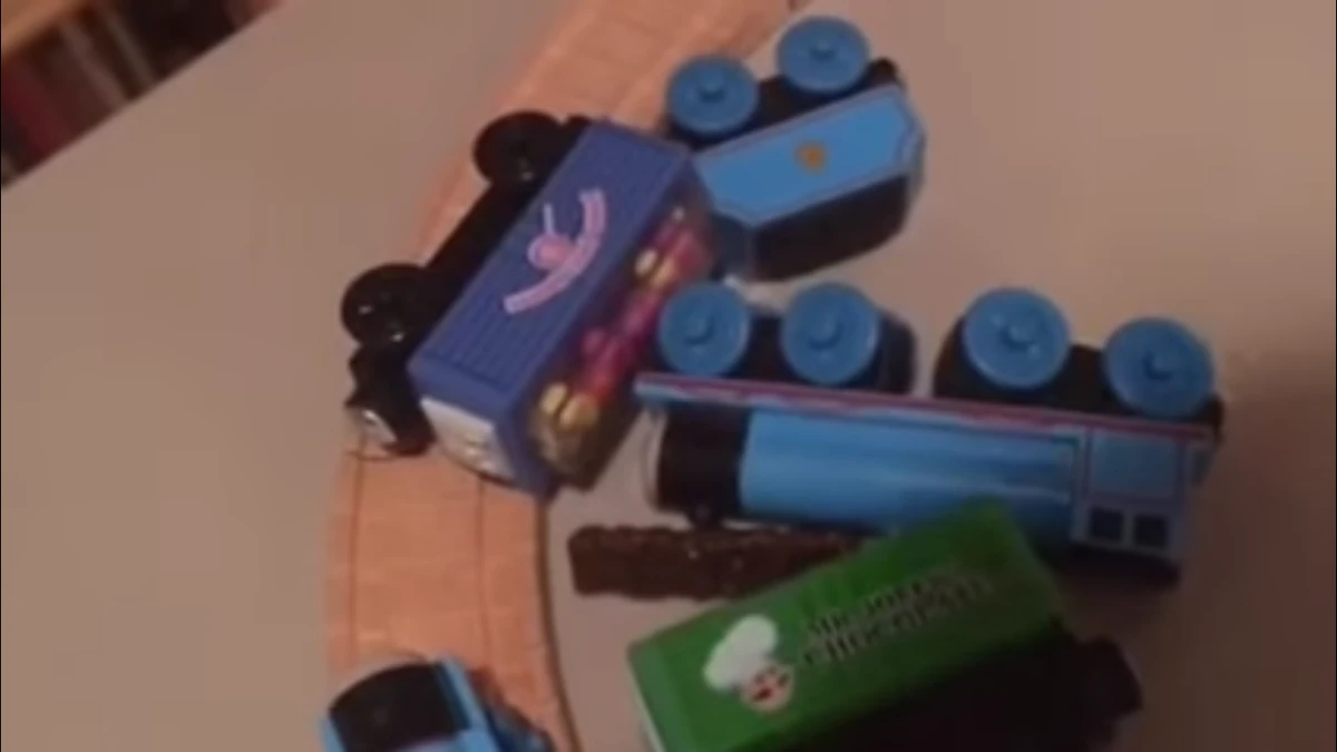 Gordon The Big Blue Express Engine | Thomasmetaltakenplay's Wooden ...