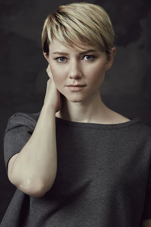 Valorie Curry The Following Pink Hair
