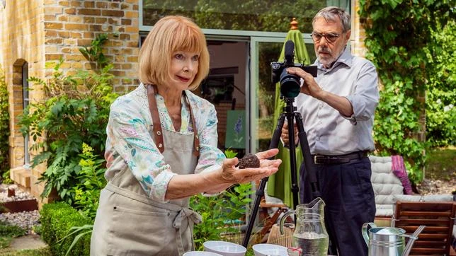 Folge 90 - Fremd im eigenen Haus | Tierärztin Dr. Mertens Wiki | Fandom