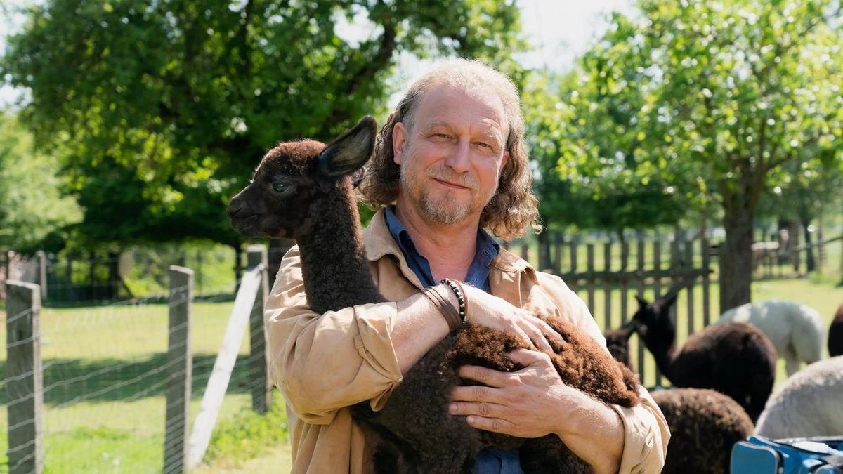 Mike Redmann | Tierärztin Dr. Mertens Wiki | Fandom