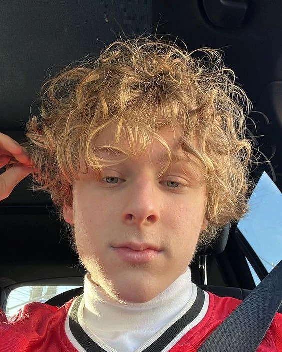 Lev Cameron | TikTok Wiki | Fandom