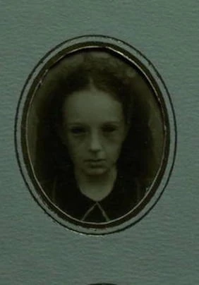 Isabella Lily Mai Gibbs | Tim Burton Wiki | Fandom