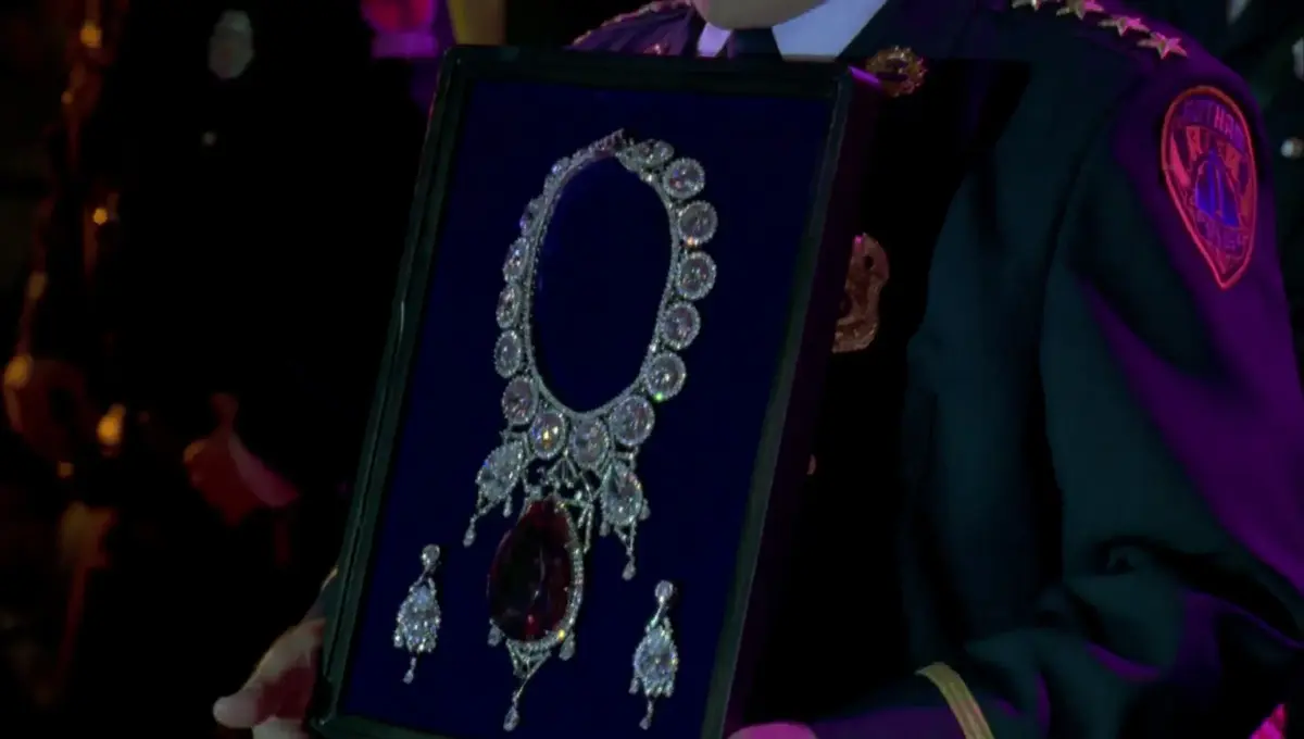 Heart of Isis | Tim Burton Wiki | Fandom