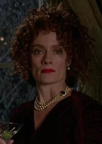 Esther Cobblepot | Tim Burton Wiki | Fandom