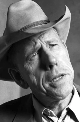 Old Man McCoy | Tim Burton Wiki | Fandom