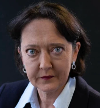 Caroline Lawrie | Tim Burton Wiki | Fandom