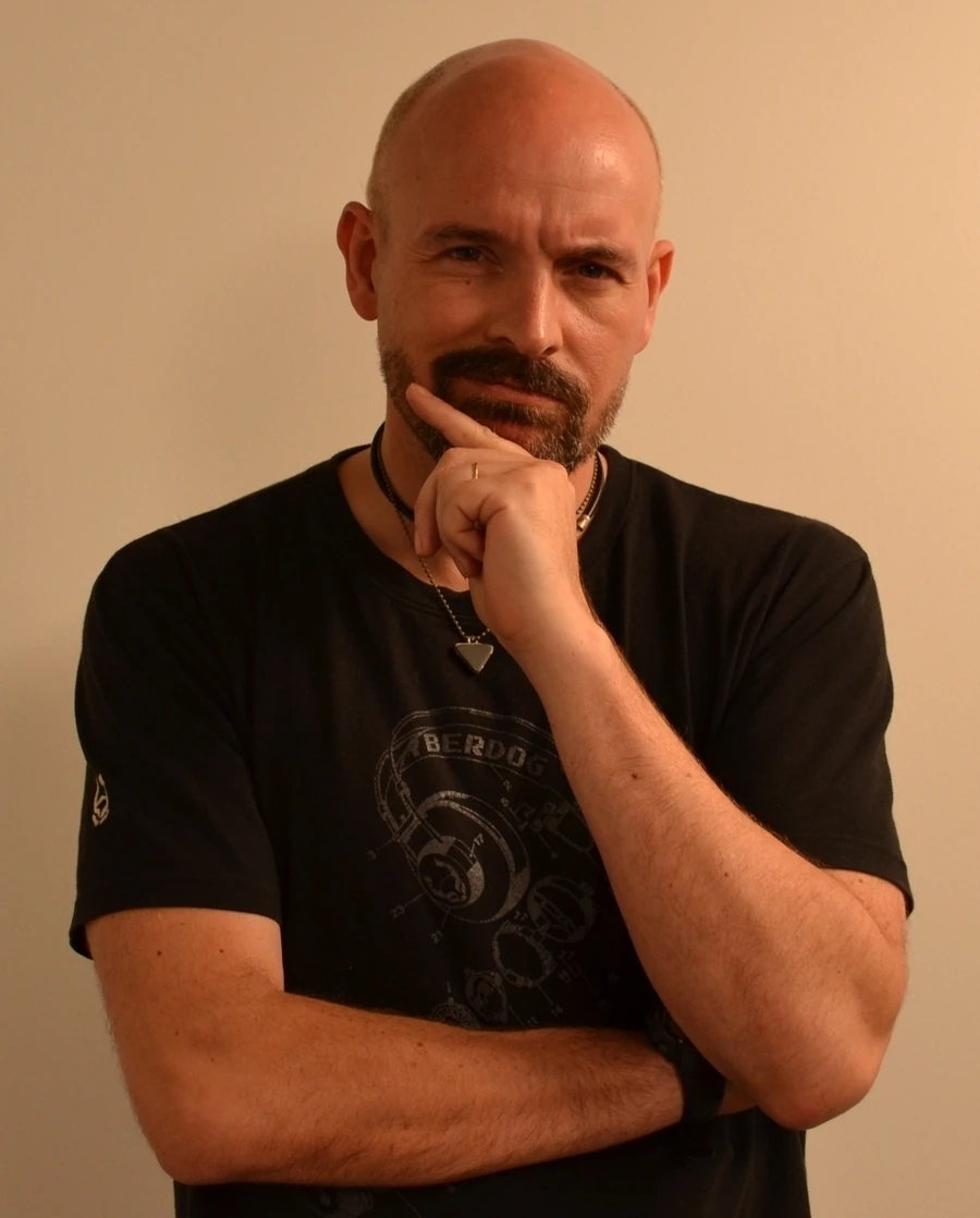 Alex Scarrow | Timeriders Wiki | Fandom