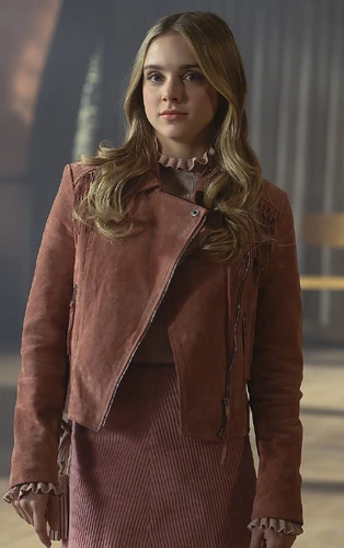 Bette Whitlaw | Tinyprettythings Wiki | Fandom