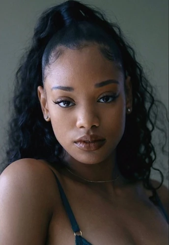 Kylie Jefferson | Tinyprettythings Wiki | Fandom