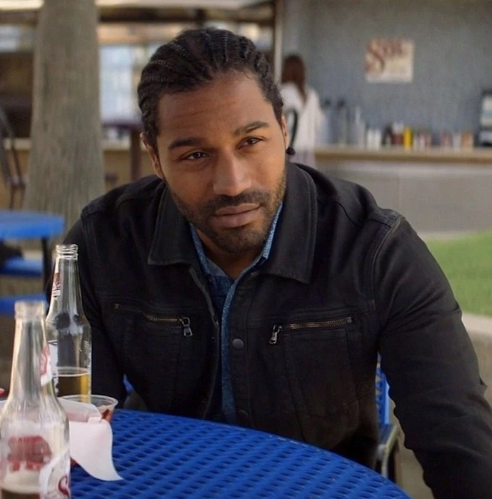 Clark Lincoln | Animal Kingdom Wiki | Fandom