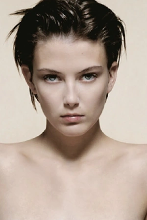 Elyse Sewell (1982) | Movie and TV Wiki | Fandom