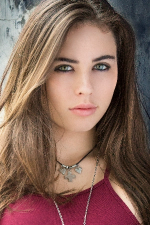 Emily Evan Rae (1999) | Movie and TV Wiki | Fandom