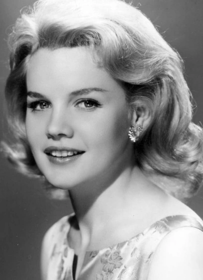 Carroll Baker (1931) | Movie and TV Wiki | Fandom