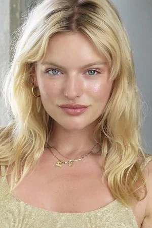 Isabella Farrell (1992) | Movie and TV Wiki | Fandom