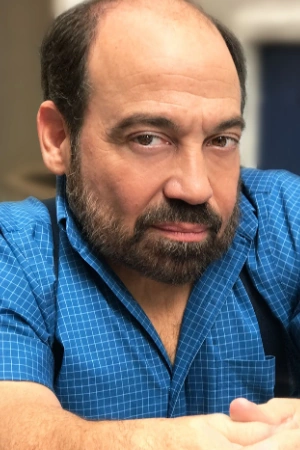 Danny Woodburn (1964) | Movie and TV Wiki | Fandom