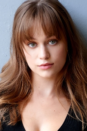 Ella Ballentine (2001) | Movie and TV Wiki | Fandom