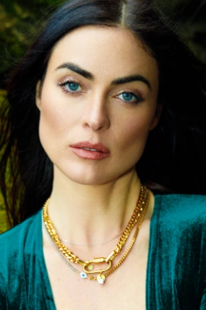 Bec Doyle | Movie and TV Wiki | Fandom