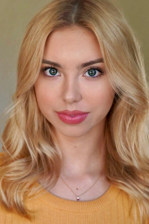 Raelynn Harper (2000) | Movie and TV Wiki | Fandom