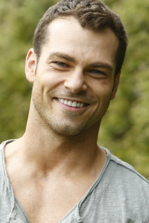 Shawn Roberts (1984) | Movie and TV Wiki | Fandom