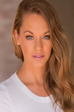 Cassie Keller (1990) | Movie and TV Wiki | Fandom