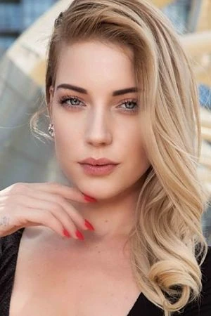 Emily Crighton | Movie and TV Wiki | Fandom