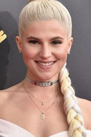 Carly Aquilino (1990) | Movie and TV Wiki | Fandom