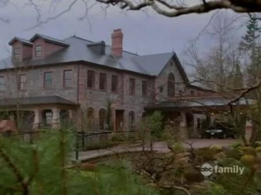 Howlett Mansion | Tom Hall's Bloodlines Wiki | Fandom