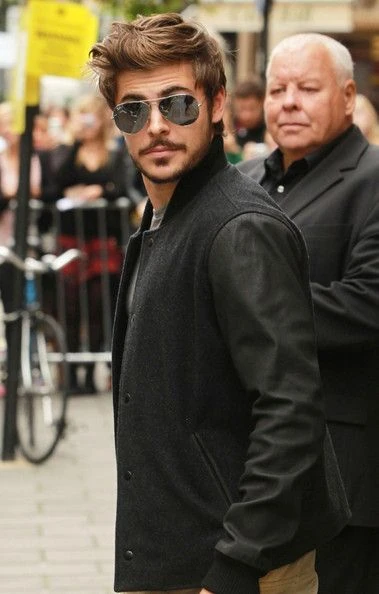 John Howlett | Tom Hall's Bloodlines Wiki | Fandom