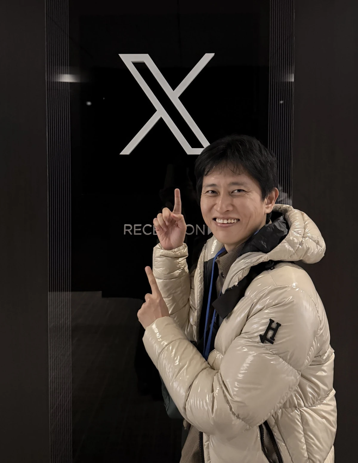 Hata Kenjiro | Tonikaku Kawaii Wiki | Fandom