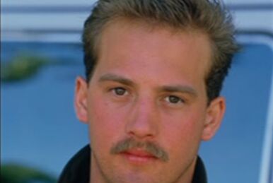 Top Gun Goose Finger