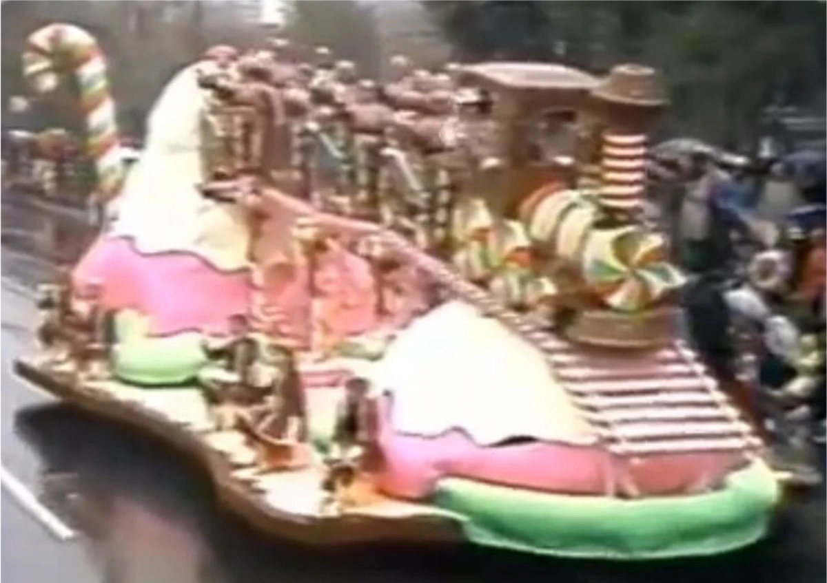 The Candyland Train | Toronto Santa Claus Parade Wiki | Fandom