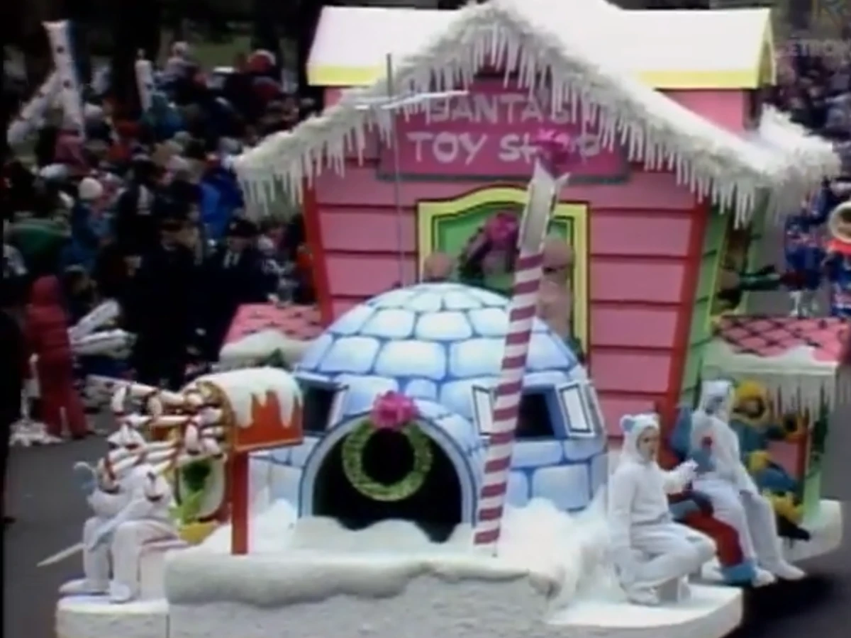 Santa's Helpers | Toronto Santa Claus Parade Wiki | Fandom