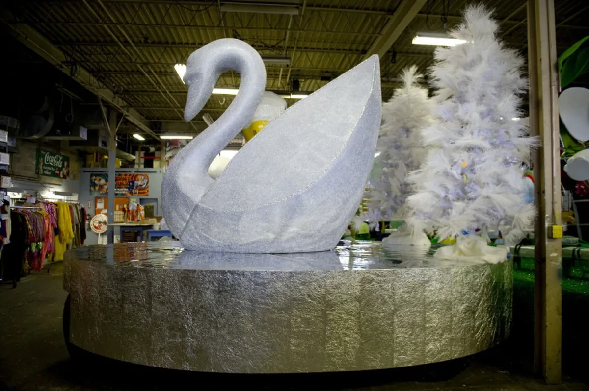 Swan Lake | Toronto Santa Claus Parade Wiki | Fandom