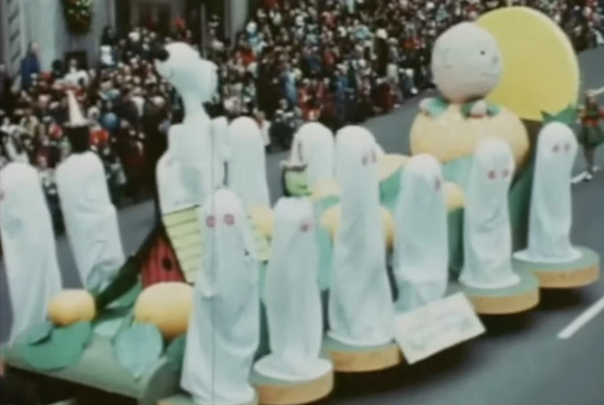 Peanuts | Toronto Santa Claus Parade Wiki | Fandom