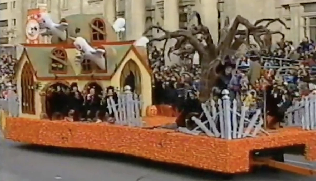 Party In The Haunted House | Toronto Santa Claus Parade Wiki | Fandom