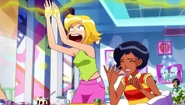 Stink-O-Rama | Totally Spies Wiki | Fandom