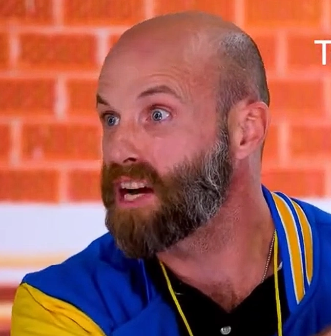 Coach De Niro | Totally Studios Wiki | Fandom