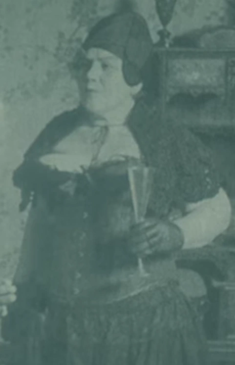 Mutti Cammin | Historica Wiki | Fandom