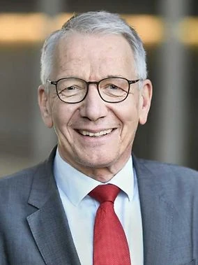 Dirk-Ulrich Mende | Historica Wiki | Fandom